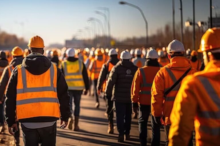 Optimized Indoor-Outdoor Location Tracking with BLE-GPS Switching for ...