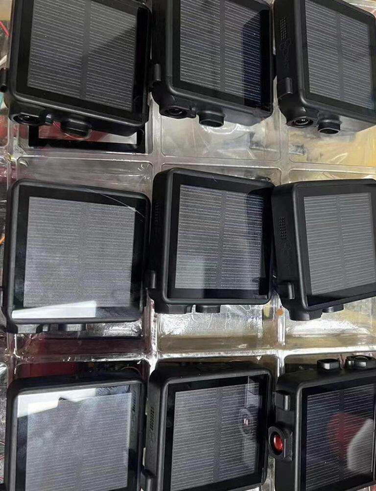 Smart Helmet: Boosting Safety and Productivity in Construction & More